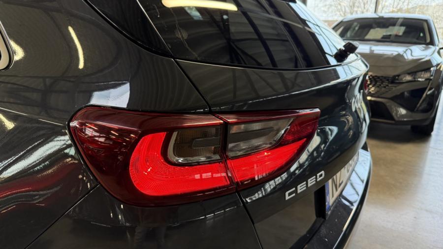 Balts Kia Ceed 2024 Rīga, ar dzinēja tilpumu 1.50 L un nobraukumu 35 tūkst. km par 1850000 €, foto 9 vietnē AUTOMOTO.COM.LV