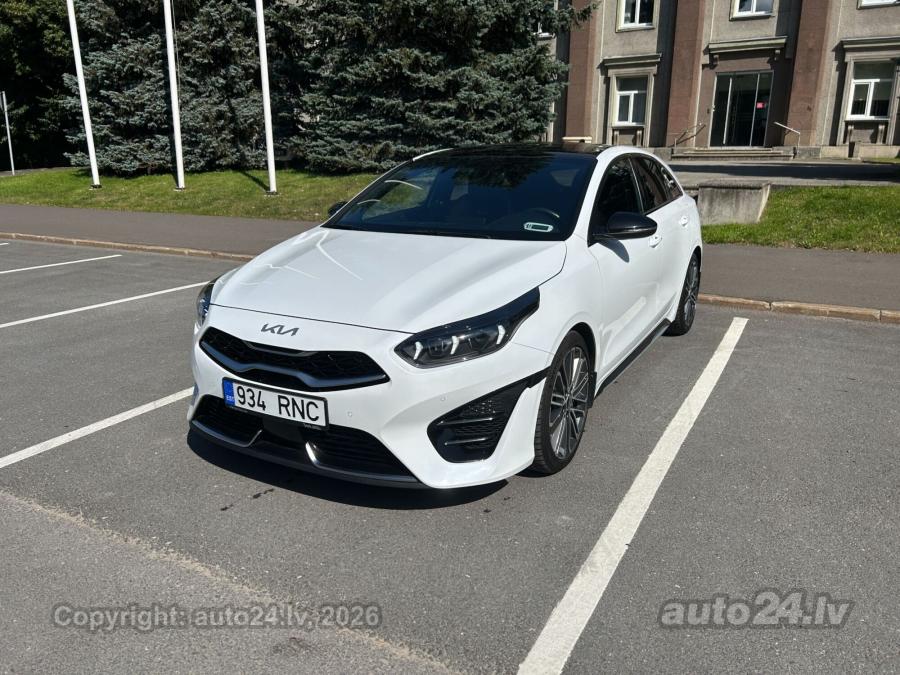 Белый Киа Сид 2024 в Таллин, объемом двигателя 1.50 л и пробегом 52 тыс. км за 27500 €, фото 1 на AUTOMOTO.COM.LV