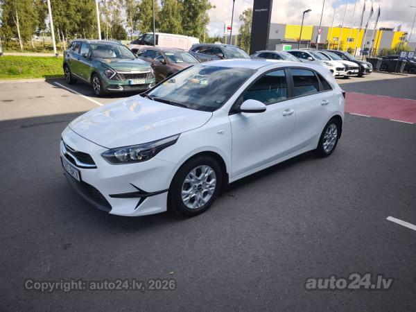 Киа Сид 2025 в Таллин на AUTOMOTO.COM.LV Белый Киа Сид 2025 в Таллин, объемом двигателя 1.50 л и пробегом 29 тыс. км за 20500 €, фото 4 на AUTOMOTO.COM.LV