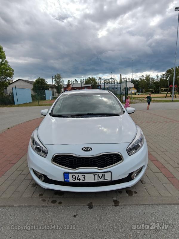 White Kia Ceed 2013 in Tallinn, with an engine capacity of 1.40 L and mileage of 113 thousand km for 5500 €, photo 1 on AUTOMOTO.COM.LV
