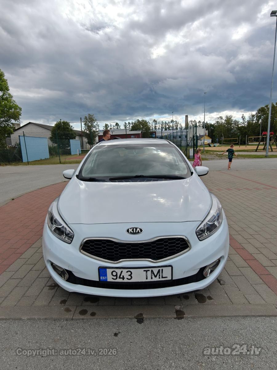 Balts Kia Ceed 2013 Tallina, ar dzinēja tilpumu 1.40 L un nobraukumu 113 tūkst. km par 5500 €, foto 1 vietnē AUTOMOTO.COM.LV