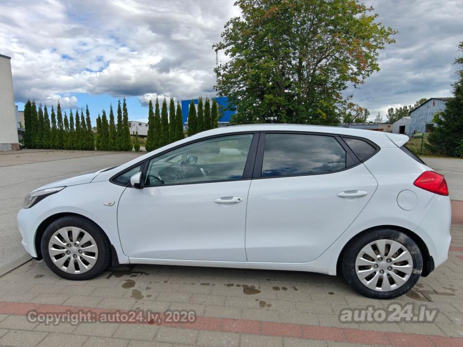 Balts Kia Ceed 2013 Tallina, ar dzinēja tilpumu 1.40 L un nobraukumu 113 tūkst. km par 5500 €, foto 5 vietnē AUTOMOTO.COM.LV