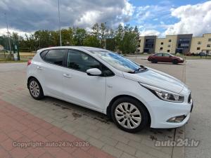 Balts Kia Ceed 2013 Tallina, ar dzinēja tilpumu 1.40 L un nobraukumu 113 tūkst. km par 5500 €, foto 6 vietnē AUTOMOTO.COM.LV