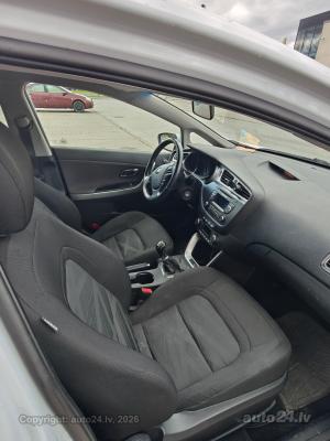 Balts Kia Ceed 2013 Tallina, ar dzinēja tilpumu 1.40 L un nobraukumu 113 tūkst. km par 5500 €, foto 7 vietnē AUTOMOTO.COM.LV