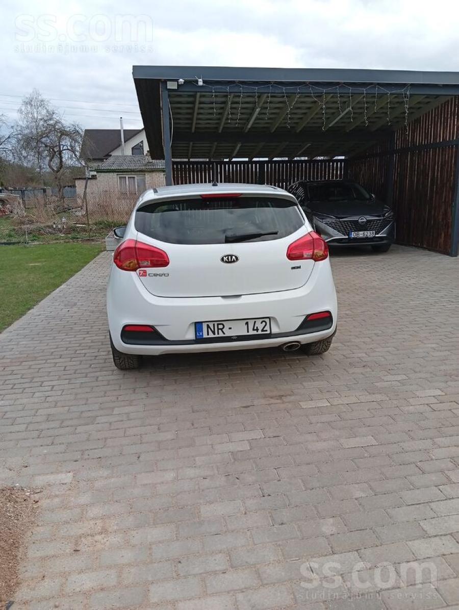 Balts Kia Ceed 2014 Daugavpils, ar dzinēja tilpumu 1.40 L un nobraukumu 154 tūkst. km par 3550 €, foto 4 vietnē AUTOMOTO.COM.LV