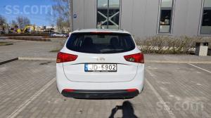 White Kia Ceed 2012 in Riga, with an engine capacity of 1.40 L and mileage of 336 thousand km for 2700 €, photo 6 on AUTOMOTO.COM.LV