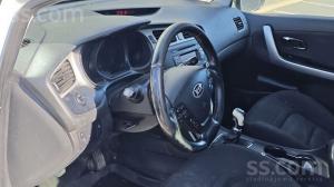 White Kia Ceed 2012 in Riga, with an engine capacity of 1.40 L and mileage of 336 thousand km for 2700 €, photo 8 on AUTOMOTO.COM.LV