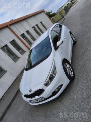 Balts Kia Ceed 2012 Daugavpils, ar dzinēja tilpumu 1.60 L un nobraukumu 327 tūkst. km par 3600 €, foto 3 vietnē AUTOMOTO.COM.LV