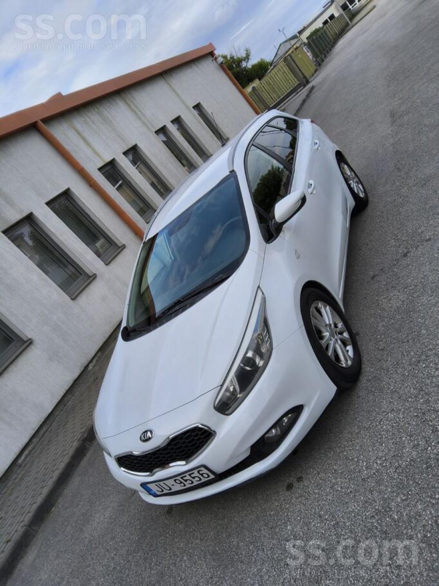 Balts Kia Ceed 2012 Daugavpils, ar dzinēja tilpumu 1.60 L un nobraukumu 327 tūkst. km par 3600 €, foto 3 vietnē AUTOMOTO.COM.LV