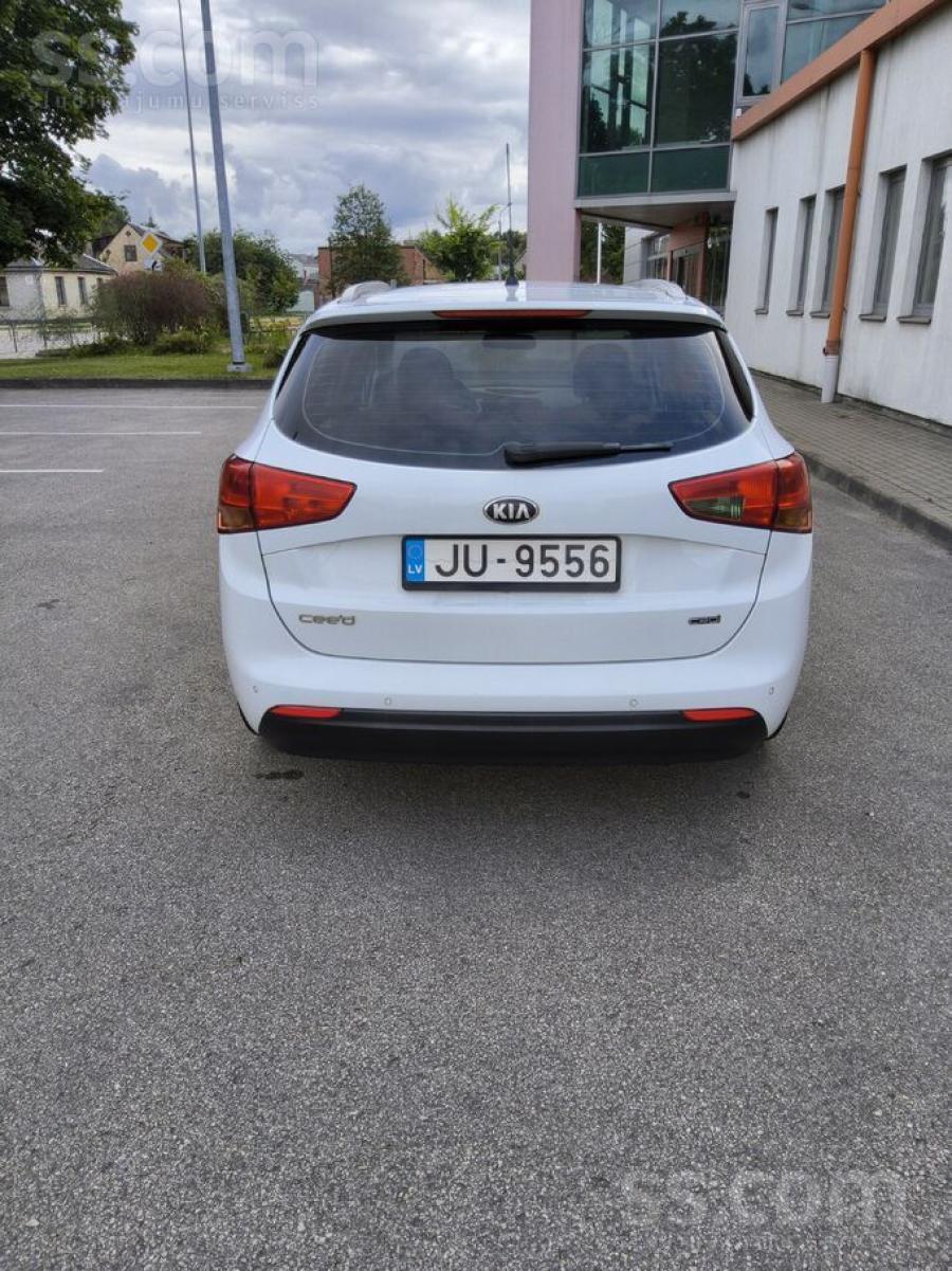 Balts Kia Ceed 2012 Daugavpils, ar dzinēja tilpumu 1.60 L un nobraukumu 327 tūkst. km par 3600 €, foto 4 vietnē AUTOMOTO.COM.LV