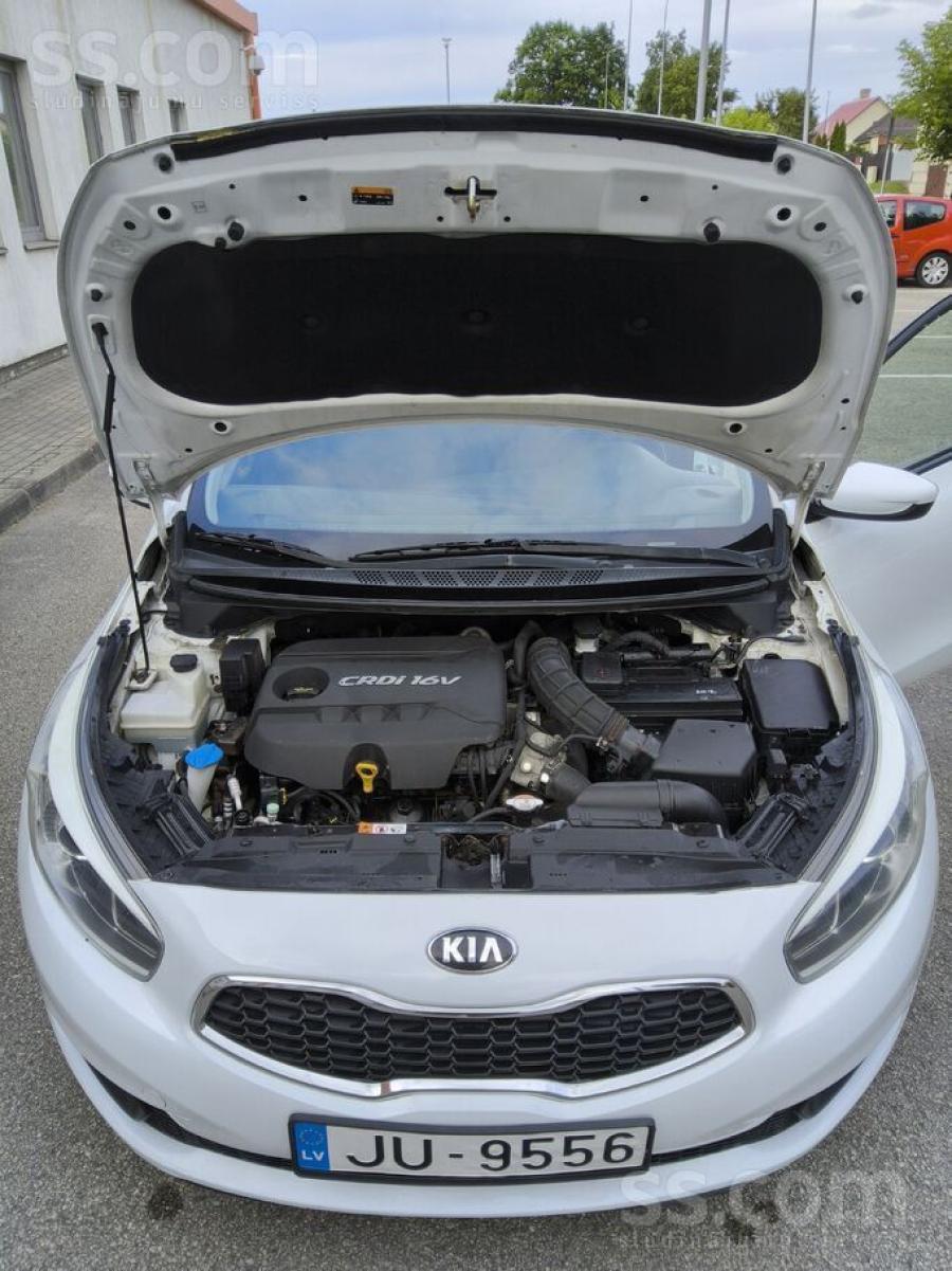 Balts Kia Ceed 2012 Daugavpils, ar dzinēja tilpumu 1.60 L un nobraukumu 327 tūkst. km par 3600 €, foto 9 vietnē AUTOMOTO.COM.LV