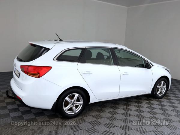 Balts Kia Ceed 2012 Tallina, ar dzinēja tilpumu 1.60 L un nobraukumu 325 tūkst. km par 3499 €, foto 4 vietnē AUTOMOTO.COM.LV