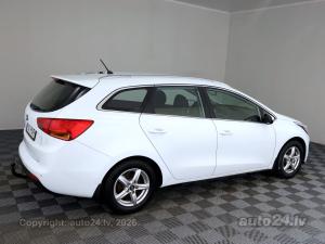 White Kia Ceed 2012 in Tallinn, with an engine capacity of 1.60 L and mileage of 325 thousand km for 3499 €, photo 4 on AUTOMOTO.COM.LV