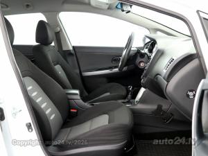 White Kia Ceed 2012 in Tallinn, with an engine capacity of 1.60 L and mileage of 325 thousand km for 3499 €, photo 7 on AUTOMOTO.COM.LV