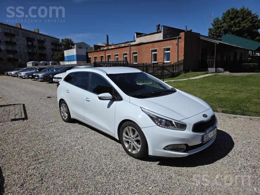 Balts Kia Ceed 2013 Ventspils, ar dzinēja tilpumu 1.60 L un nobraukumu 379 tūkst. km par 3650 €, foto 4 vietnē AUTOMOTO.COM.LV