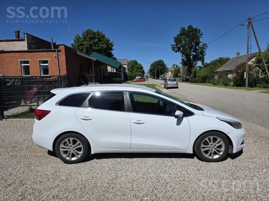 Balts Kia Ceed 2013 Ventspils, ar dzinēja tilpumu 1.60 L un nobraukumu 379 tūkst. km par 3650 €, foto 6 vietnē AUTOMOTO.COM.LV
