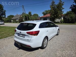 Balts Kia Ceed 2013 Ventspils, ar dzinēja tilpumu 1.60 L un nobraukumu 379 tūkst. km par 3650 €, foto 7 vietnē AUTOMOTO.COM.LV