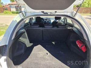 Balts Kia Ceed 2013 Ventspils, ar dzinēja tilpumu 1.60 L un nobraukumu 379 tūkst. km par 3650 €, foto 16 vietnē AUTOMOTO.COM.LV