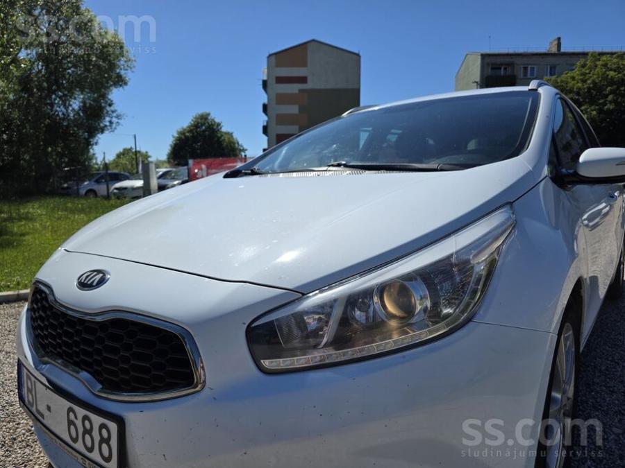 Balts Kia Ceed 2013 Ventspils, ar dzinēja tilpumu 1.60 L un nobraukumu 379 tūkst. km par 3650 €, foto 18 vietnē AUTOMOTO.COM.LV