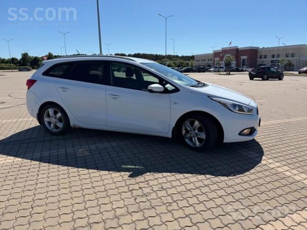 Белый Киа Сид 2013 в Рига, объемом двигателя 1.60 л и пробегом 265 тыс. км за 2900 €, фото 2 на AUTOMOTO.COM.LV