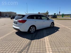 White Kia Ceed 2013 in Riga, with an engine capacity of 1.60 L and mileage of 265 thousand km for 2900 €, photo 4 on AUTOMOTO.COM.LV