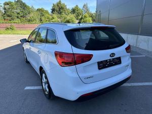 Balts Kia Ceed 2013 Telšiai, ar dzinēja tilpumu 1.60 L un nobraukumu 239 tūkst. km par 4500 €, foto 4 vietnē AUTOMOTO.COM.LV