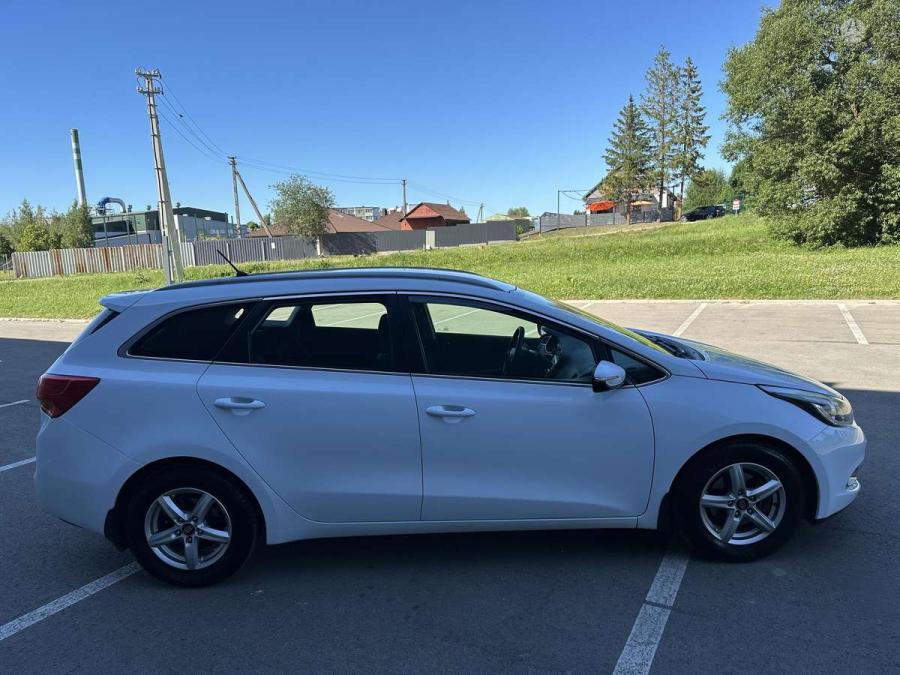 Balts Kia Ceed 2013 Telšiai, ar dzinēja tilpumu 1.60 L un nobraukumu 239 tūkst. km par 4500 €, foto 7 vietnē AUTOMOTO.COM.LV