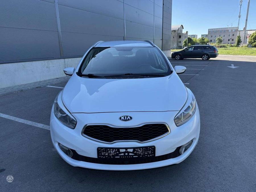 Balts Kia Ceed 2013 Telšiai, ar dzinēja tilpumu 1.60 L un nobraukumu 239 tūkst. km par 4500 €, foto 9 vietnē AUTOMOTO.COM.LV