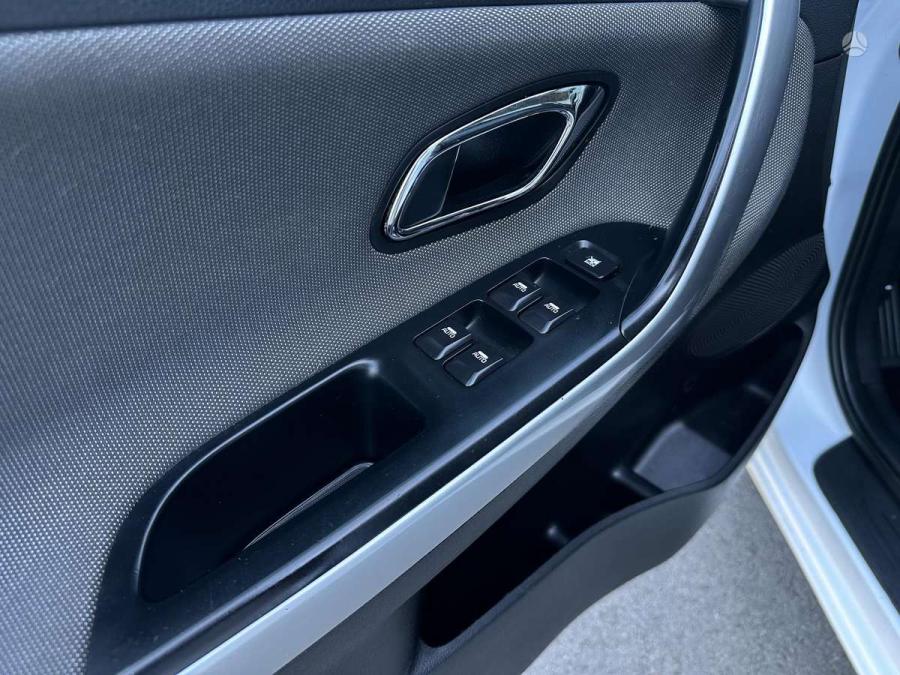Balts Kia Ceed 2013 Telšiai, ar dzinēja tilpumu 1.60 L un nobraukumu 239 tūkst. km par 4500 €, foto 13 vietnē AUTOMOTO.COM.LV