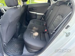 White Kia Ceed 2013 in Paide, with an engine capacity of 1.40 L and mileage of 132 thousand km for 5490 €, photo 14 on AUTOMOTO.COM.LV