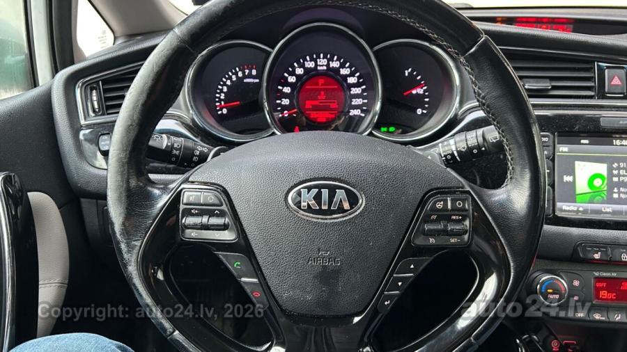 Balts Kia Ceed 2016 Tallina, ar dzinēja tilpumu 1.60 L un nobraukumu 225 tūkst. km par 6500 €, foto 16 vietnē AUTOMOTO.COM.LV