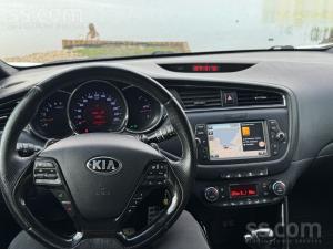 White Kia Ceed 2016 in Riga, with an engine capacity of 1.60 L and mileage of 225 thousand km for 5950 €, photo 9 on AUTOMOTO.COM.LV