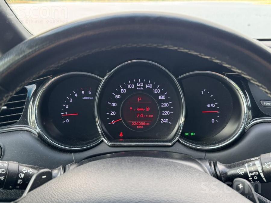 White Kia Ceed 2016 in Riga, with an engine capacity of 1.60 L and mileage of 224 thousand km for 5750 €, photo 11 on AUTOMOTO.COM.LV