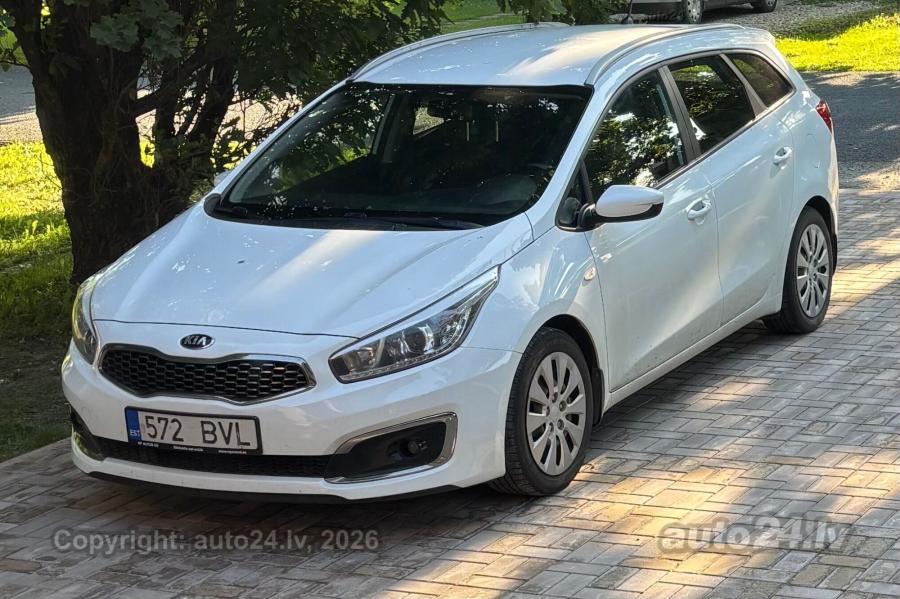 White Kia Ceed 2017 in Rakvere, with an engine capacity of 1.60 L and mileage of 218 thousand km for 6600 €, photo 8 on AUTOMOTO.COM.LV