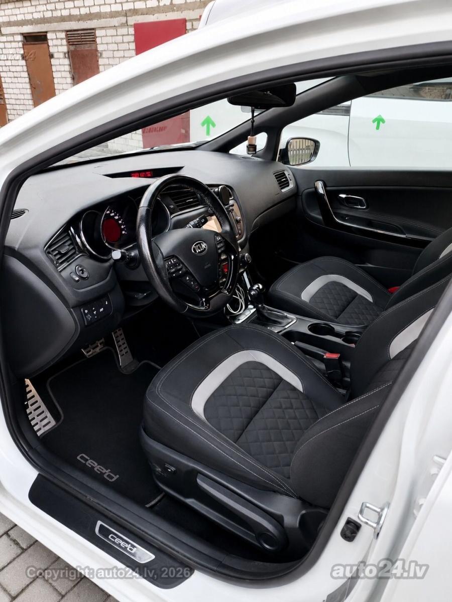 White Kia Ceed 2017 in Tallinn, with an engine capacity of 1.60 L and mileage of 125 thousand km for 6700 €, photo 7 on AUTOMOTO.COM.LV
