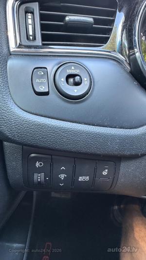Balts Kia Ceed 2017 Tallina, ar dzinēja tilpumu 1.60 L un nobraukumu 125 tūkst. km par 9990 €, foto 17 vietnē AUTOMOTO.COM.LV