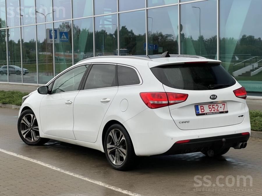 White Kia Ceed 2017 in Rezekne, with an engine capacity of 1.00 L and mileage of 272 thousand km for 7350 €, photo 6 on AUTOMOTO.COM.LV