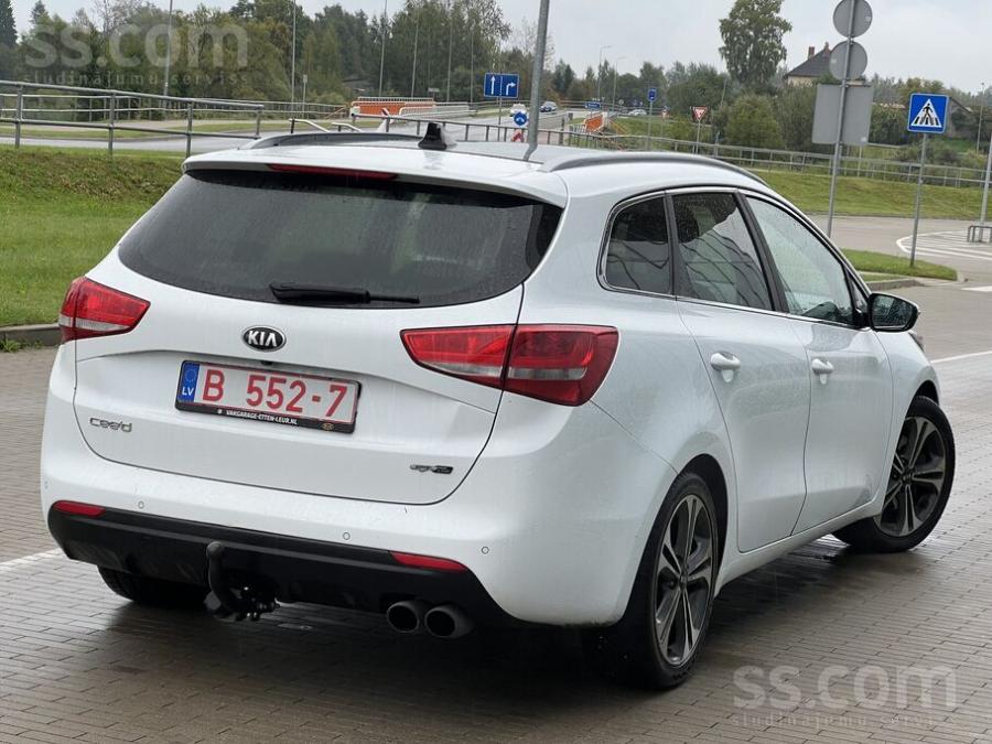White Kia Ceed 2017 in Rezekne, with an engine capacity of 1.00 L and mileage of 272 thousand km for 7350 €, photo 9 on AUTOMOTO.COM.LV