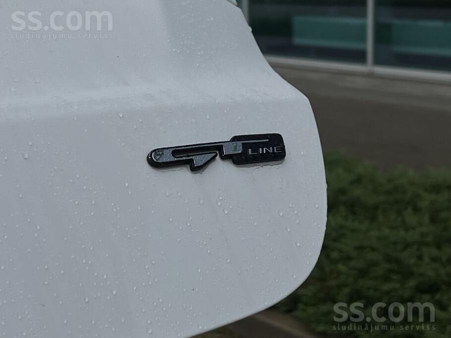White Kia Ceed 2017 in Rezekne, with an engine capacity of 1.00 L and mileage of 272 thousand km for 7350 €, photo 10 on AUTOMOTO.COM.LV