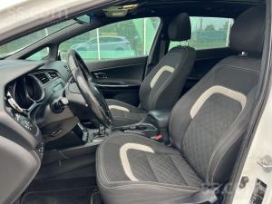 White Kia Ceed 2017 in Rezekne, with an engine capacity of 1.00 L and mileage of 272 thousand km for 7350 €, photo 14 on AUTOMOTO.COM.LV