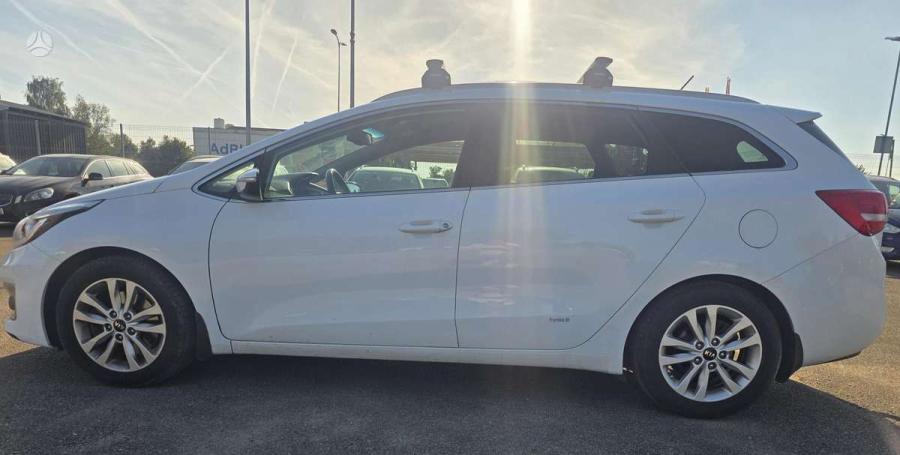 Balts Kia Ceed 2017 Marijampole, ar dzinēja tilpumu 1.59 L un nobraukumu 262 tūkst. km par 4350 €, foto 1 vietnē AUTOMOTO.COM.LV