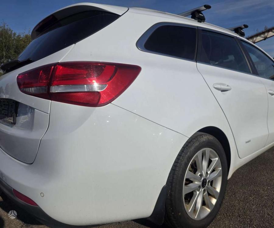 Balts Kia Ceed 2017 Marijampole, ar dzinēja tilpumu 1.59 L un nobraukumu 262 tūkst. km par 4350 €, foto 4 vietnē AUTOMOTO.COM.LV