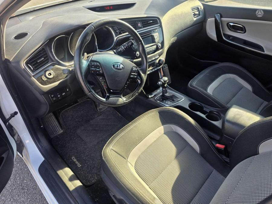 Balts Kia Ceed 2017 Marijampole, ar dzinēja tilpumu 1.59 L un nobraukumu 262 tūkst. km par 4350 €, foto 7 vietnē AUTOMOTO.COM.LV