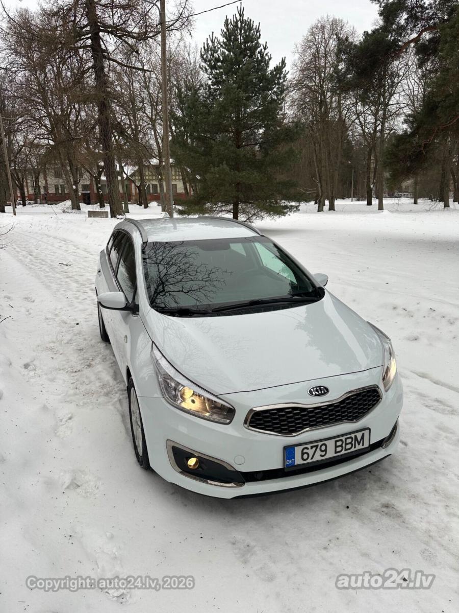 White Kia Ceed 2018 in Tallinn, with an engine capacity of 1.00 L and mileage of 135 thousand km for 7899 €, photo 1 on AUTOMOTO.COM.LV