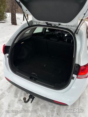 White Kia Ceed 2018 in Tallinn, with an engine capacity of 1.00 L and mileage of 135 thousand km for 7899 €, photo 4 on AUTOMOTO.COM.LV