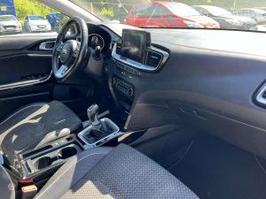 White Kia Ceed 2018 in Taurage, with an engine capacity of 1.00 L and mileage of 141 thousand km for 5000 €, photo 10 on AUTOMOTO.COM.LV