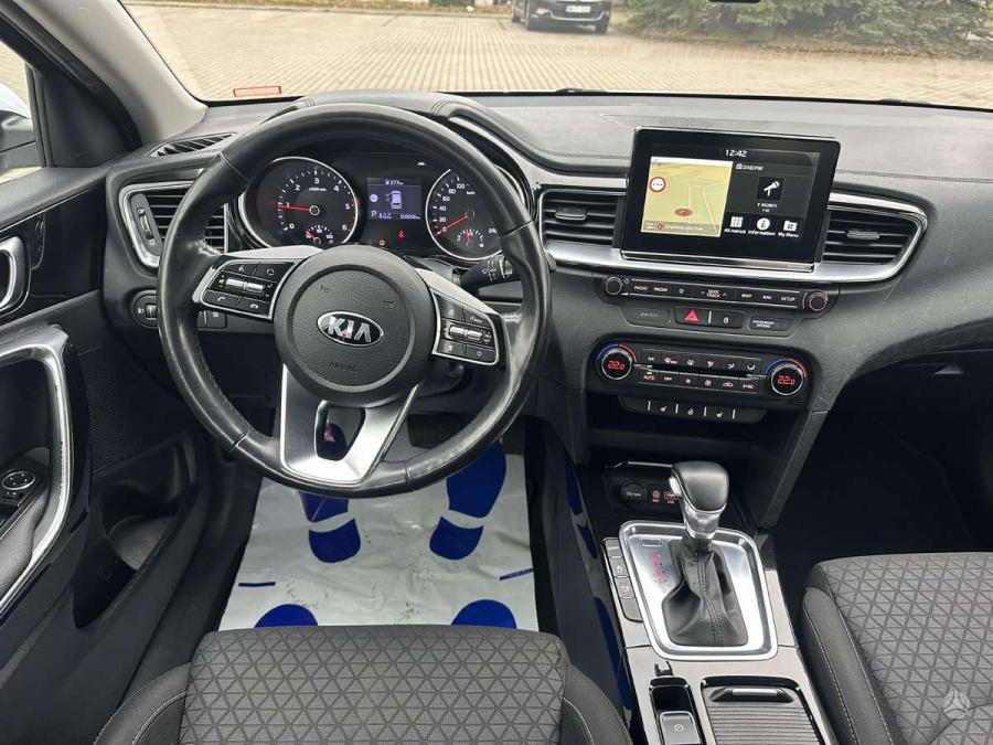 Balts Kia Ceed 2019 Kauņa, ar dzinēja tilpumu 1.60 L un nobraukumu 209 tūkst. km par 9200 €, foto 13 vietnē AUTOMOTO.COM.LV