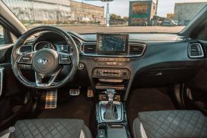 White Kia Ceed 2019 in Klaipeda, with an engine capacity of 1.40 L and mileage of 124 thousand km for 14700 €, photo 26 on AUTOMOTO.COM.LV