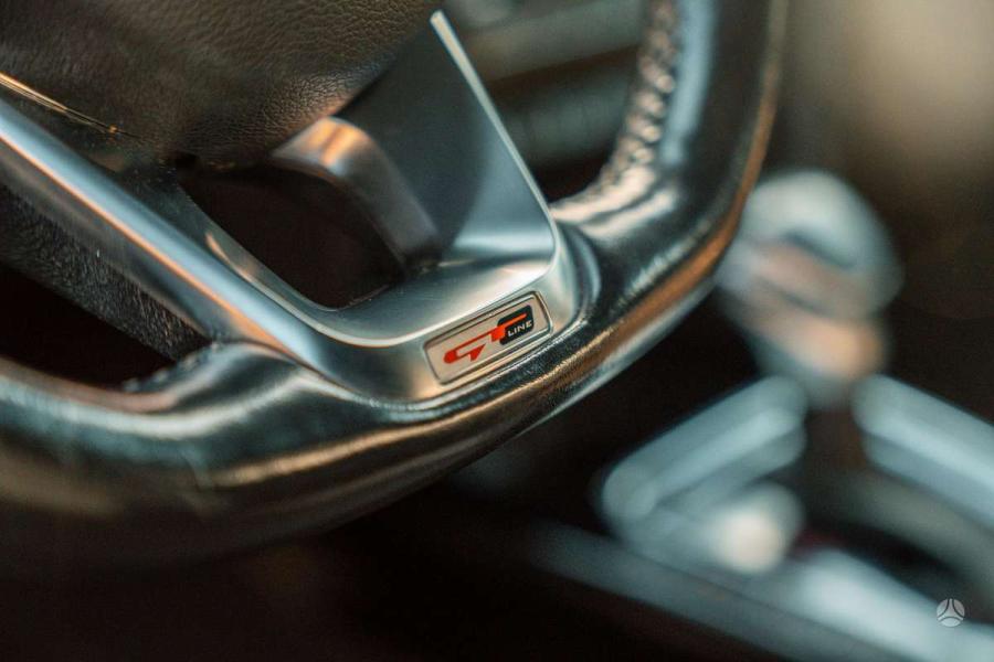 White Kia Ceed 2019 in Klaipeda, with an engine capacity of 1.40 L and mileage of 124 thousand km for 14700 €, photo 29 on AUTOMOTO.COM.LV