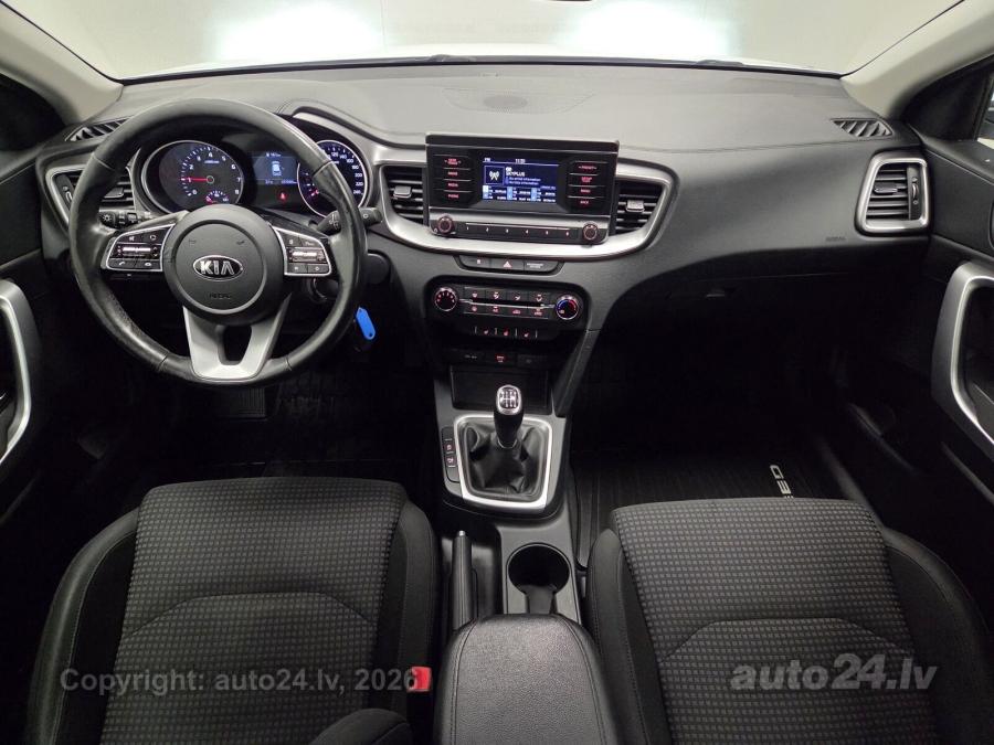 Balts Kia Ceed 2019 Tallina, ar dzinēja tilpumu 1.00 L un nobraukumu 137 tūkst. km par 9900 €, foto 8 vietnē AUTOMOTO.COM.LV